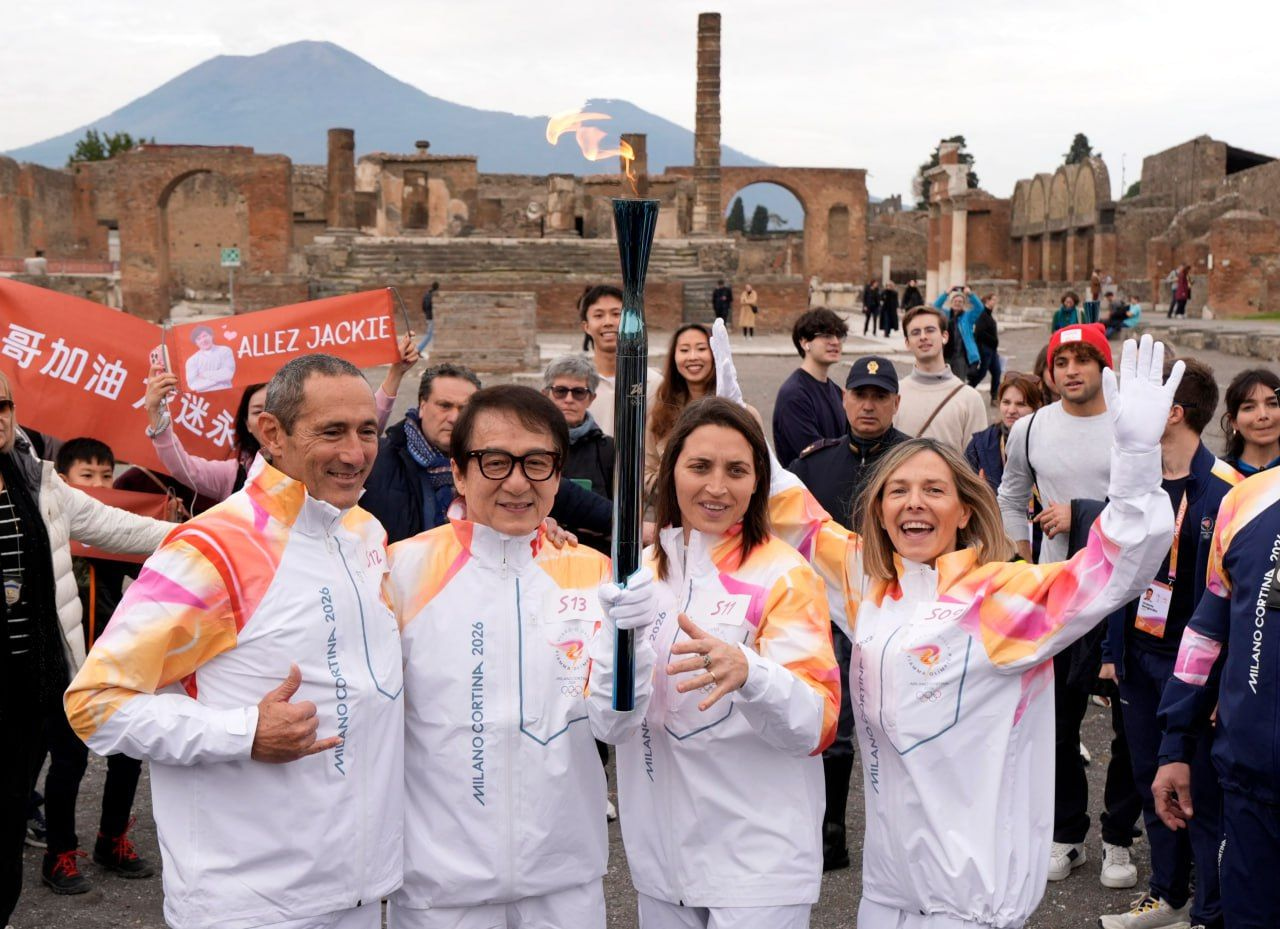 Jackie Chan Once Again Becomes a Torchbearer on the Road to Milan ...